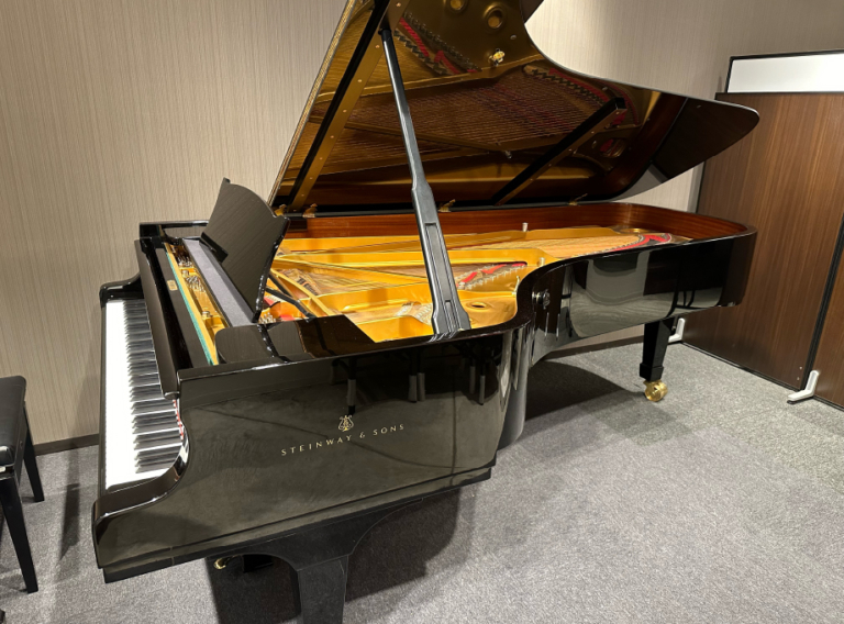 スタインウェイ レンタルルーム | Shadow Inc.